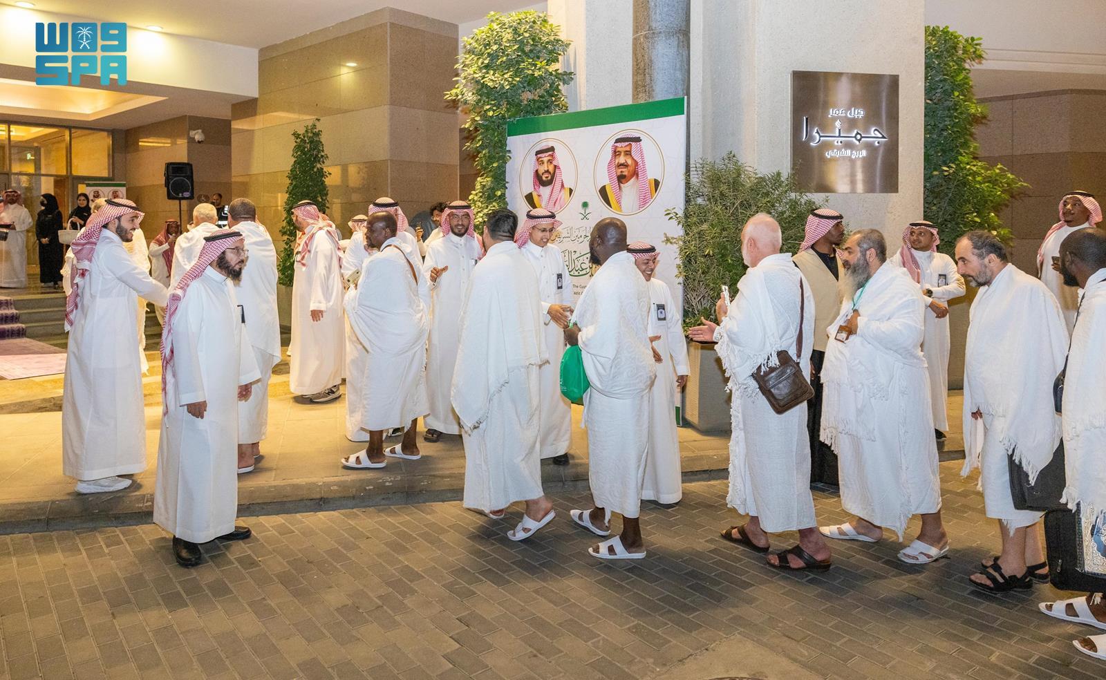 شاہی مہمانوں کے چوتھے گروپ کے ارکان کی مدینہ منورہ آمد | Urdu News ...