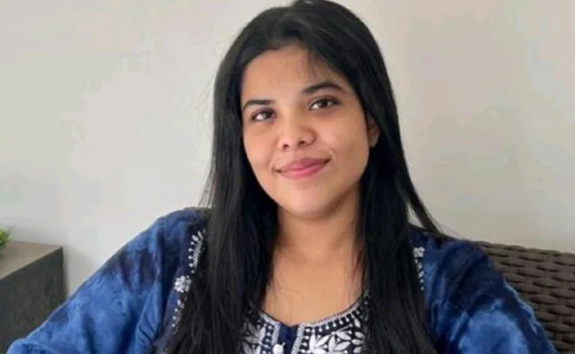 کام کے دباؤ‘ سے 26 سالہ لڑکی کی موت، انڈین رہنماؤں کا تحقیقات کا مطالبہ Urdu News اردو نیوز